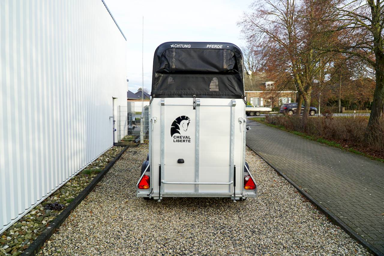 Cheval Liberte Gold One Aluline | Aluboden | Pullman 2 | schwarz | Anhänger-Zentrum BAUMANN